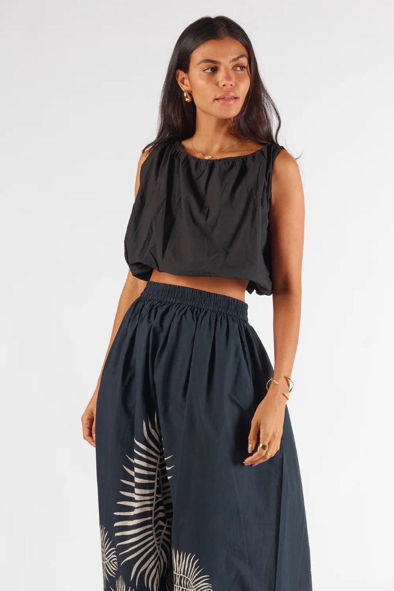 Itami Mayall Top Black – Miss Gladys Sym Choon