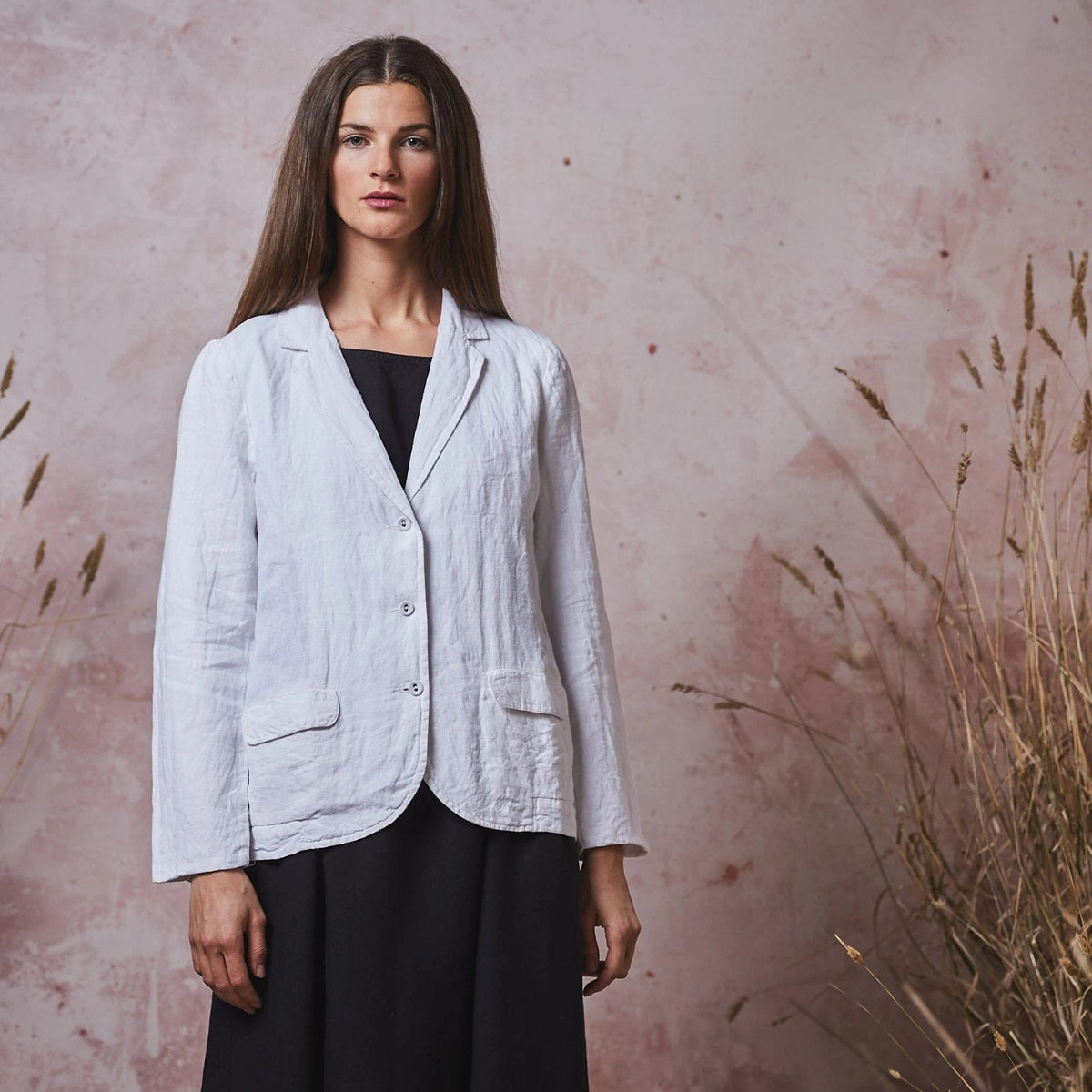 Manteau Noir Arlow Lined Linen Jacket White – Miss Gladys Sym Choon